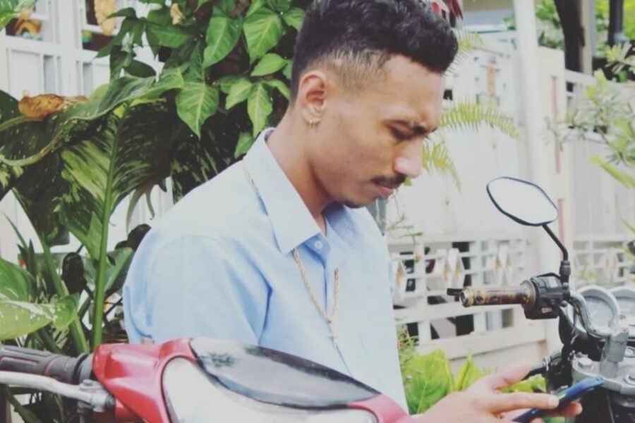 Juan Reza : Jadi Kuli Bangunan Demi Mengejar Mimpi - Update IDE Timur